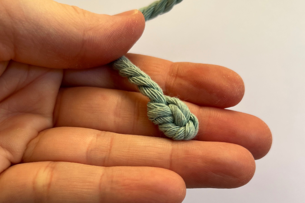 6 Macrame Finishing Knots (to neatly end those cords) - My Mum the Dreamer